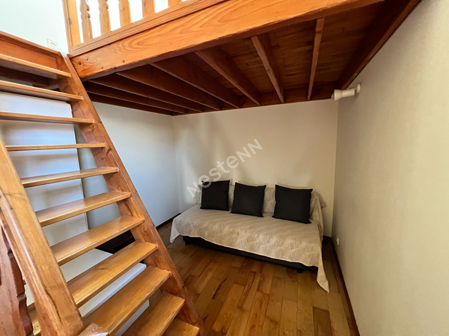 Appartement meuble Reims T1 BIS + MEZZANINE
