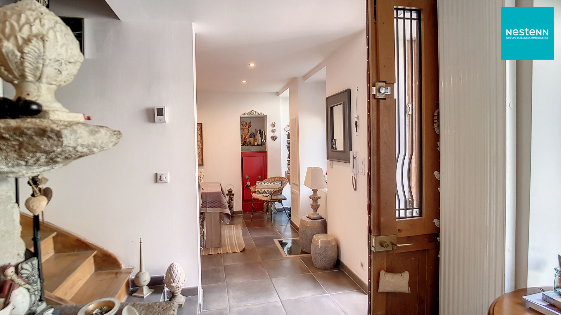 MONTBRISON (42600) hyper centre superbe maison de ville renovee avec cour