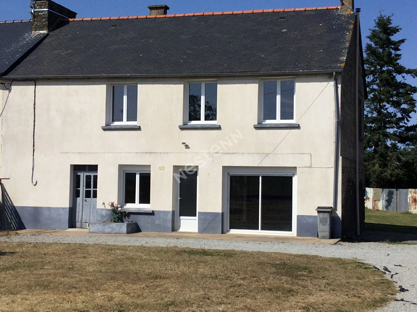 Maison de 5 pieces a Neant Sur Yvel (56430)