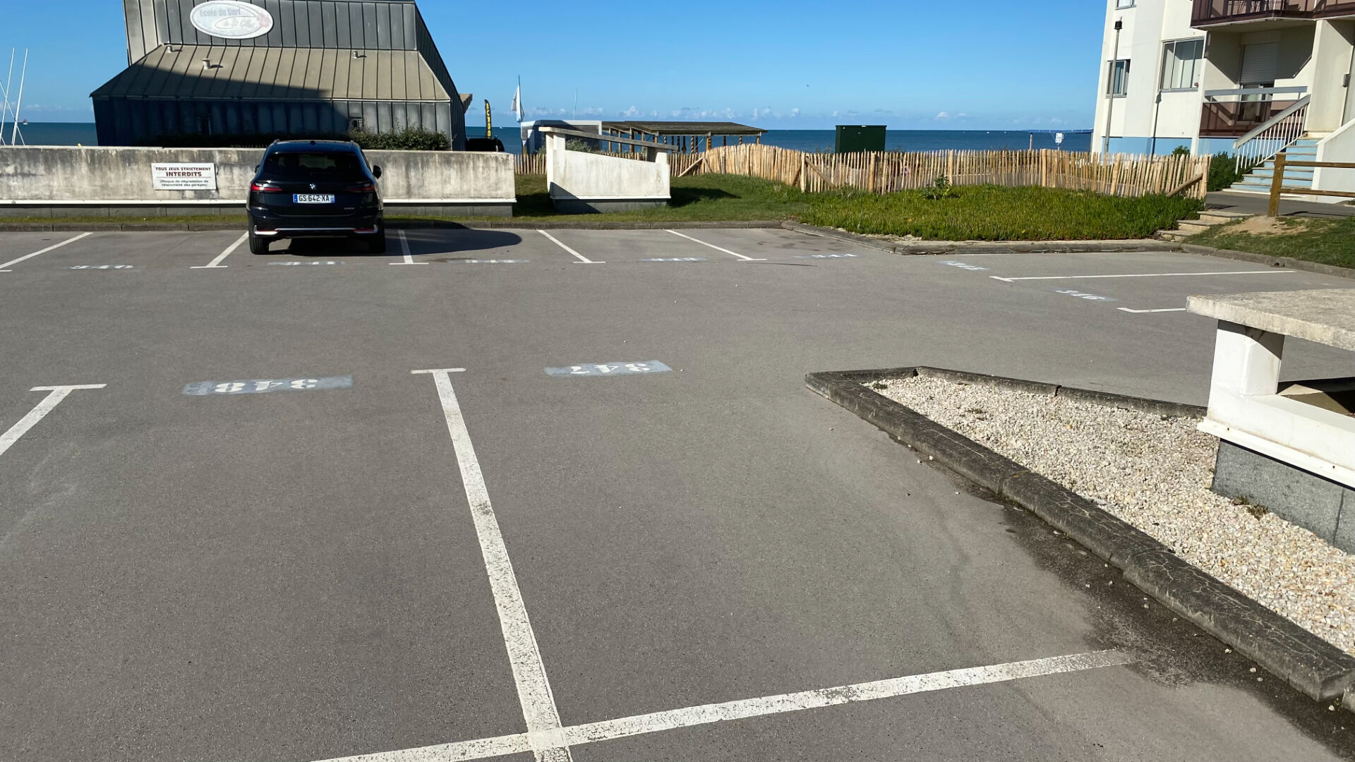 Parking / box