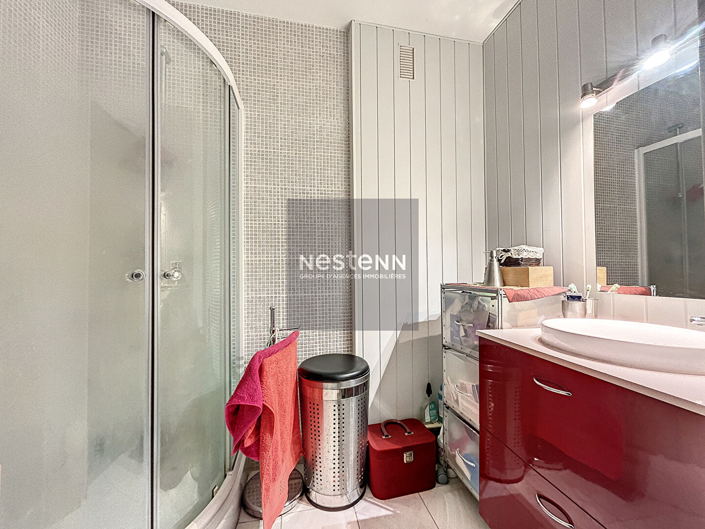 Appartement de type 4 a Angers residence du Puy Garnier avec garage et cave