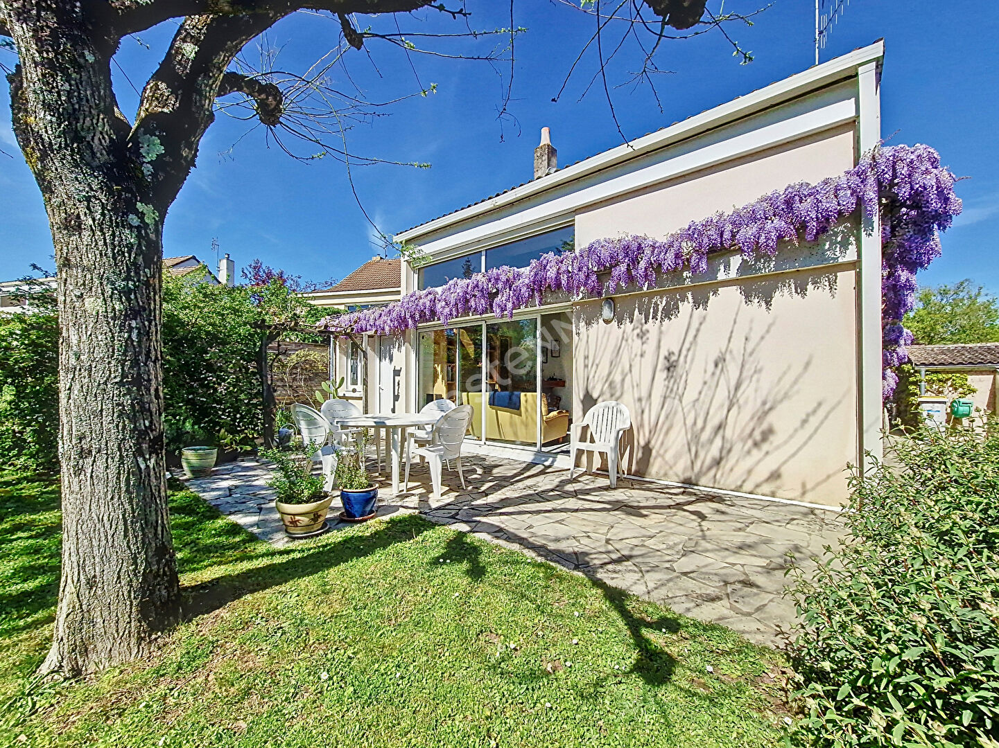 A Vendre : Jolie maison familiale dans une impasse tranquille avec ...