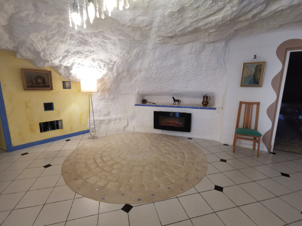 Maison Troglodyte ROCHECORBON - 7 pieces-