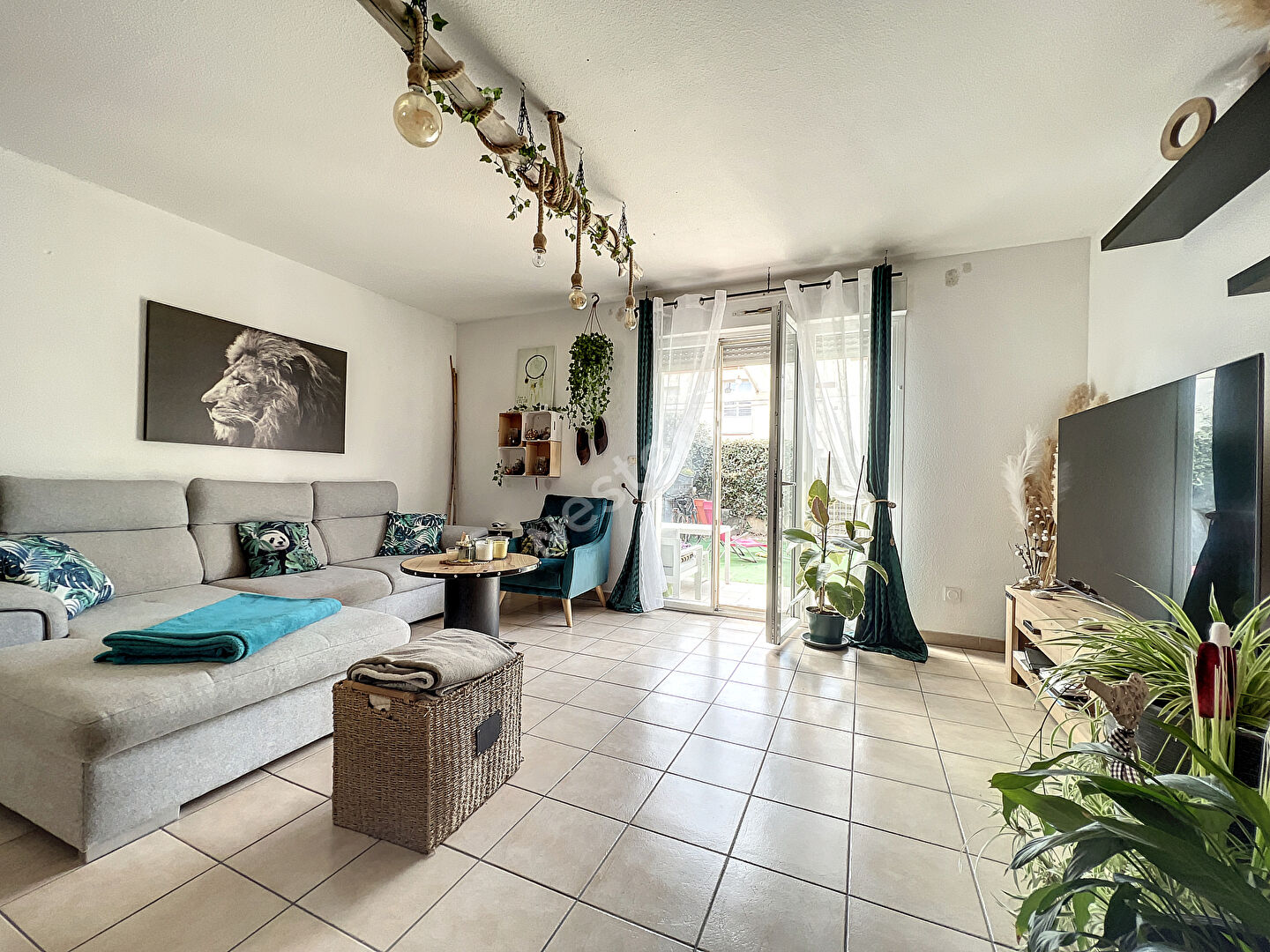 A VENDRE - TOULOUGES - VILLA 2 FACES - 2 CHAMBRES - JARDIN - GARAGE