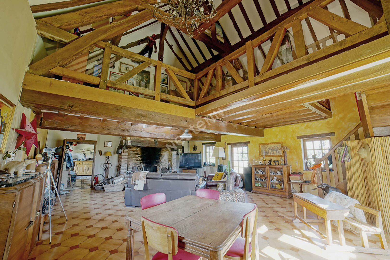 Ferme Bressane typique renovee accompagne de son environnement champetre!