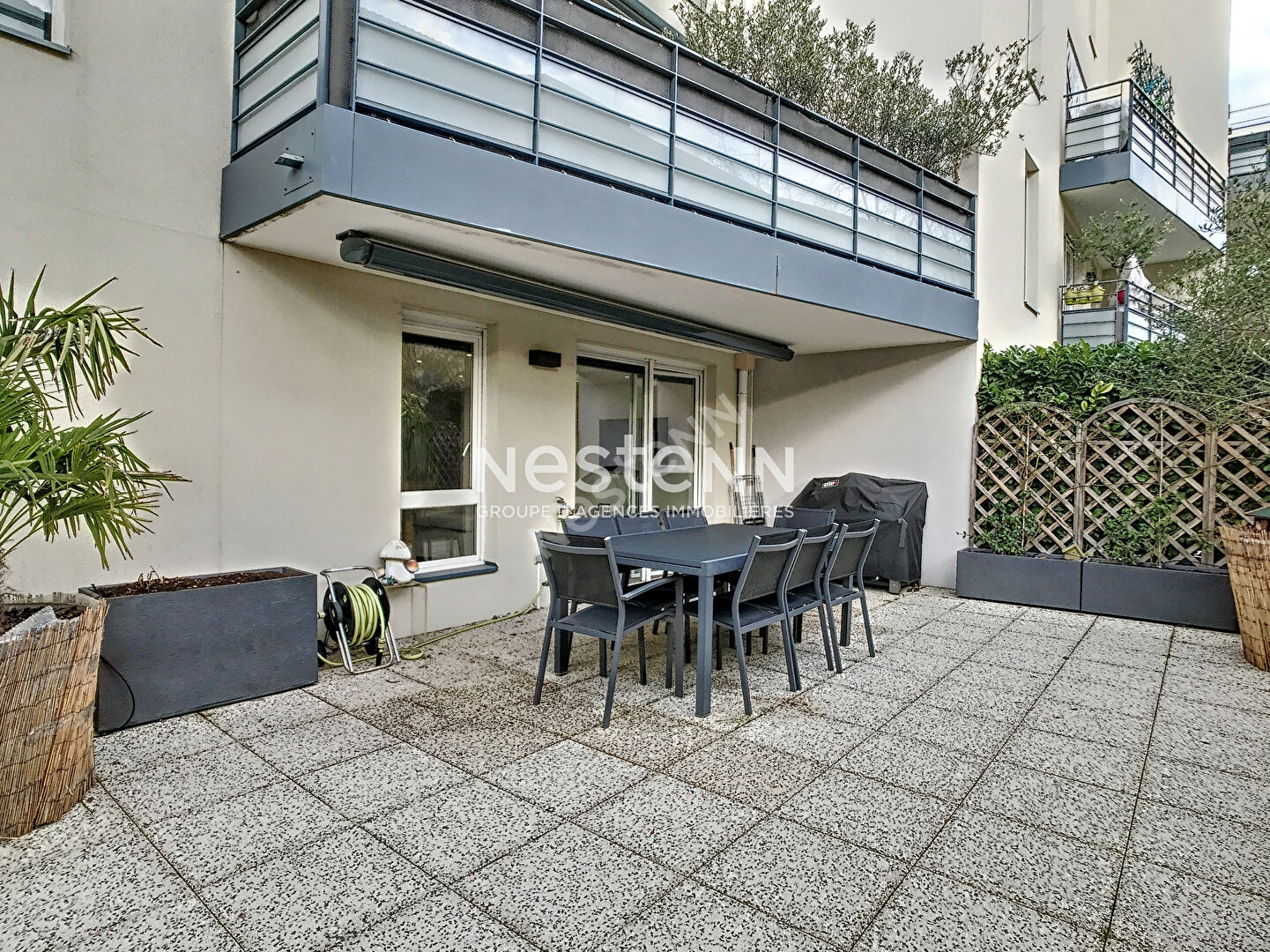 SATHONAY CAMP APPARTEMENT 3 PIECES REZ DE JARDIN AVEC GRANDE TERRASSE ET GARAGE BOX FERME