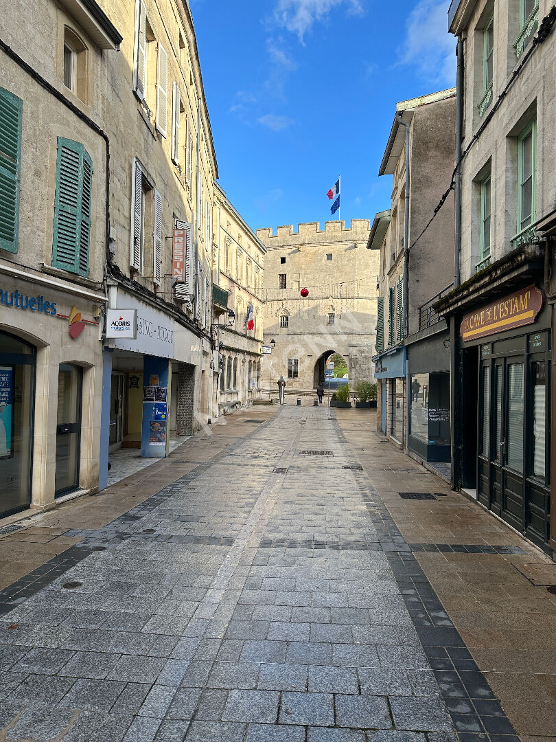 A vendre murs commerciaux, 760 M2, VERDUN