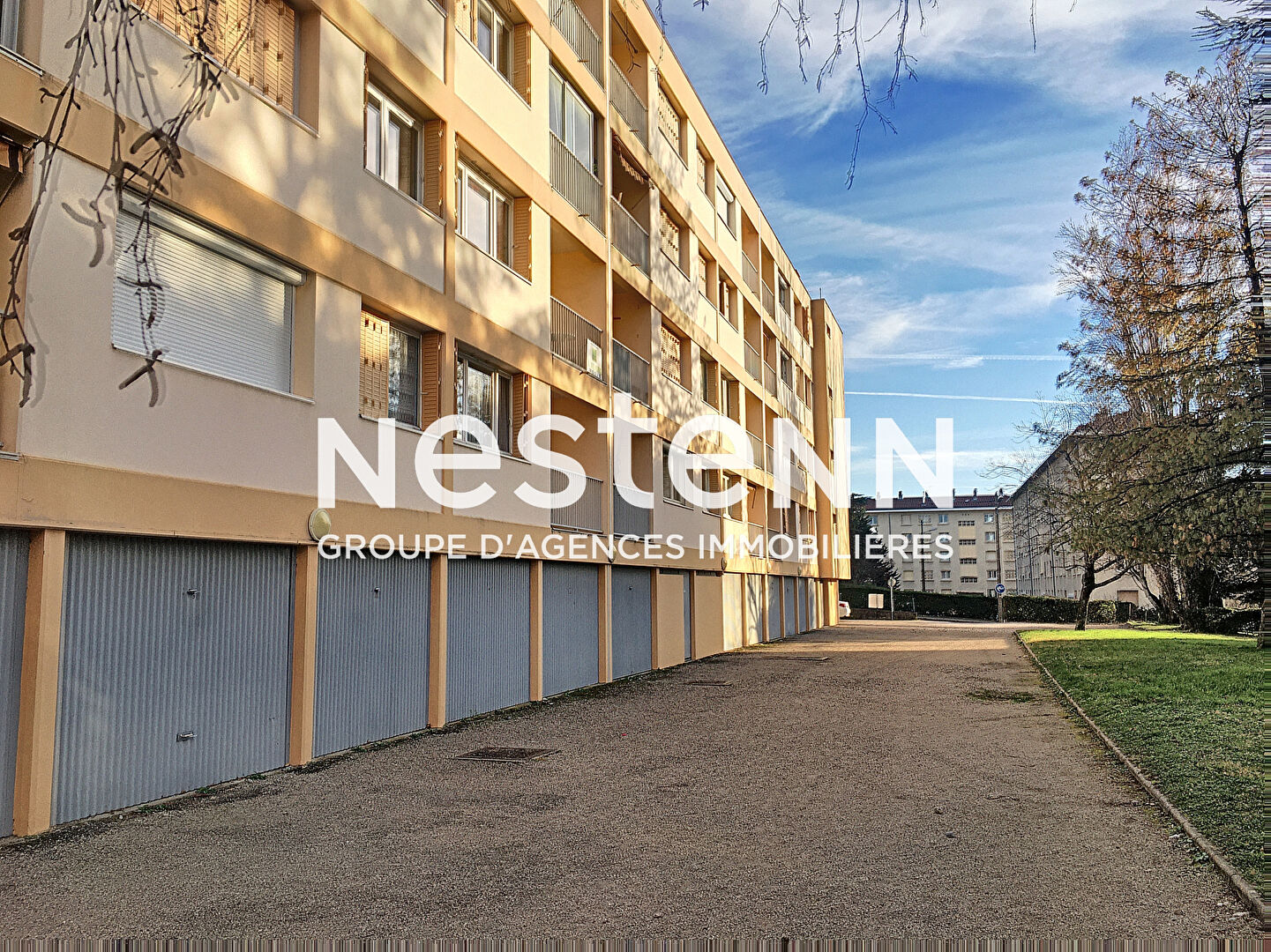 Garage box ferme au Rafour - 69500 BRON
