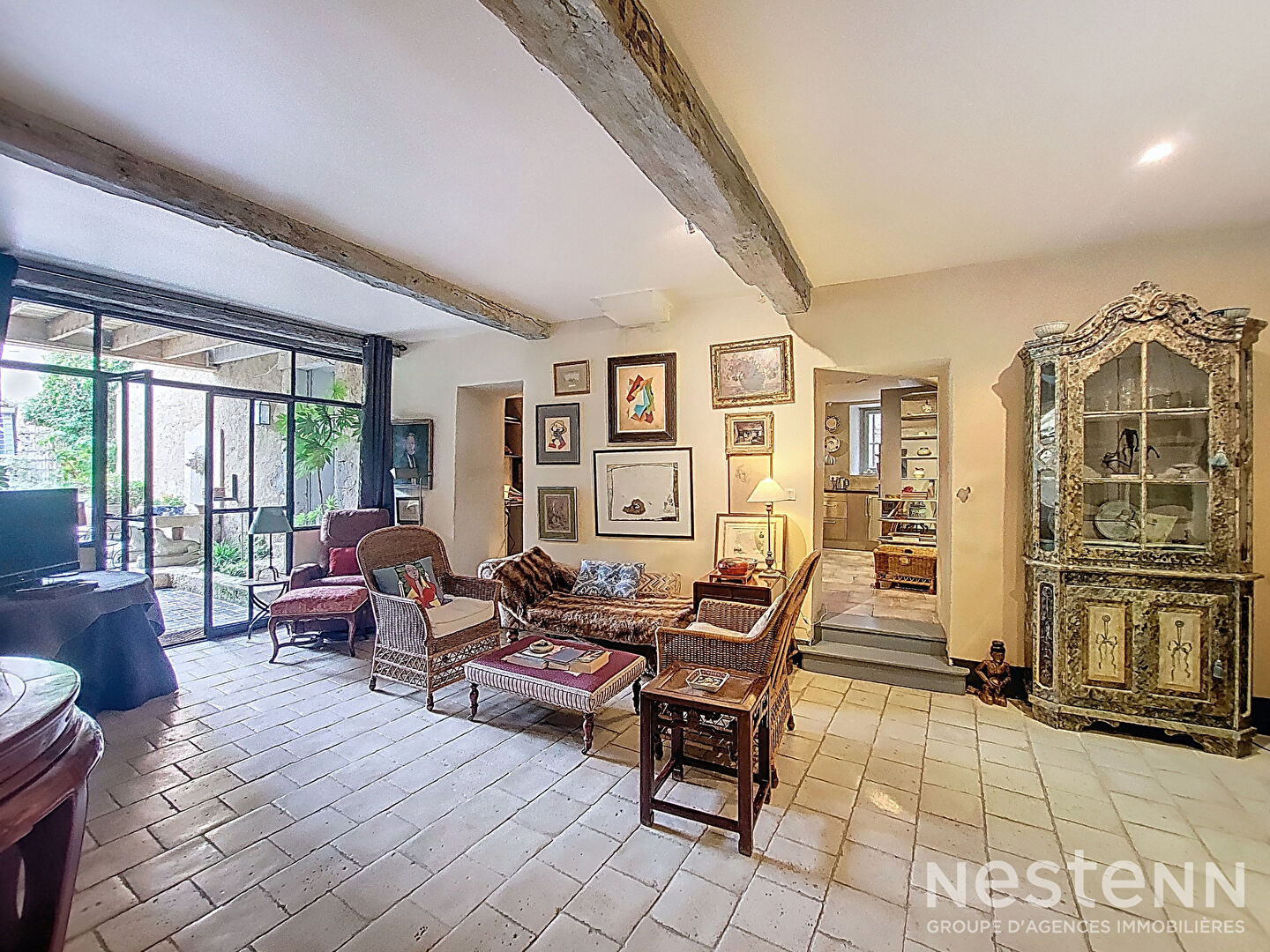 A vendre Maison de ville en pierre avec cour et terrasse, au coeur du ...