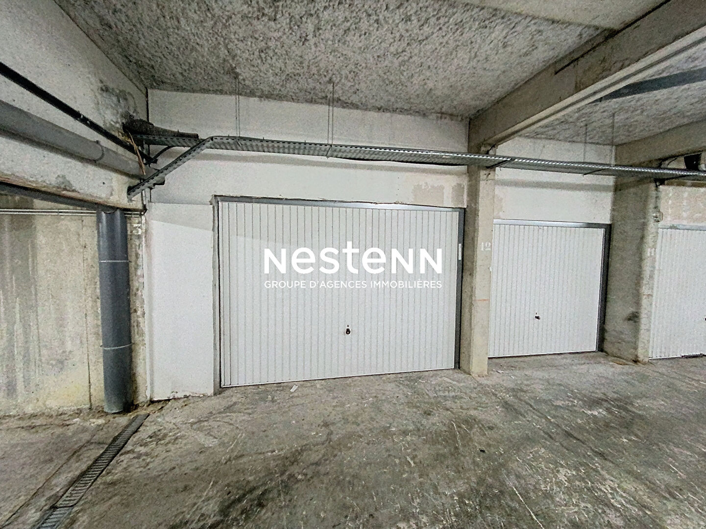 Garage ferme de 22m2 dans une residence securisee - Vallauris