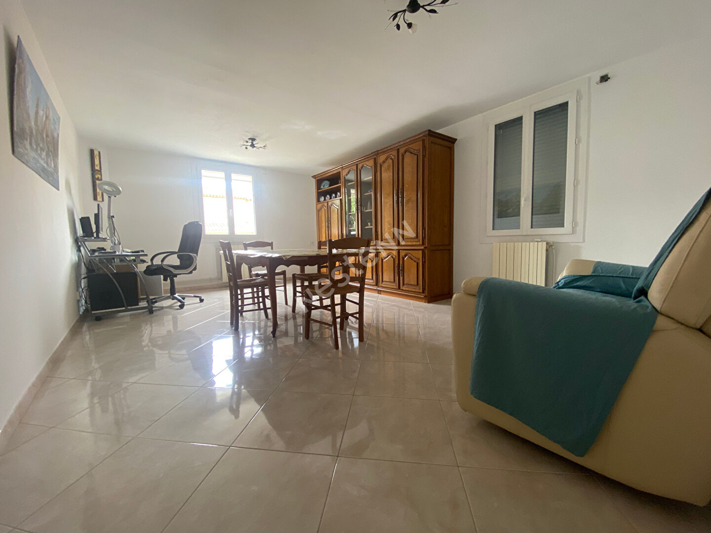 **Maison de 8 Pieces de1802 avec Appartement T2 de 46m2 , Jardin ...