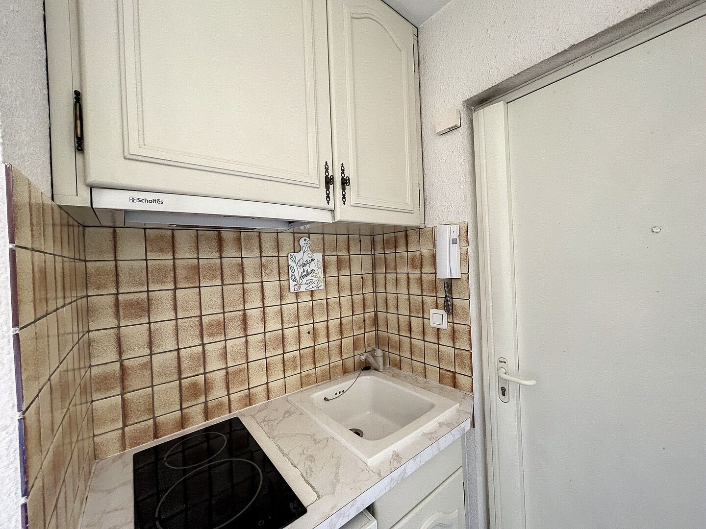 location Studio a l'annee 23m2 avec balcon 4m2 et box ferme a 1mn a ...