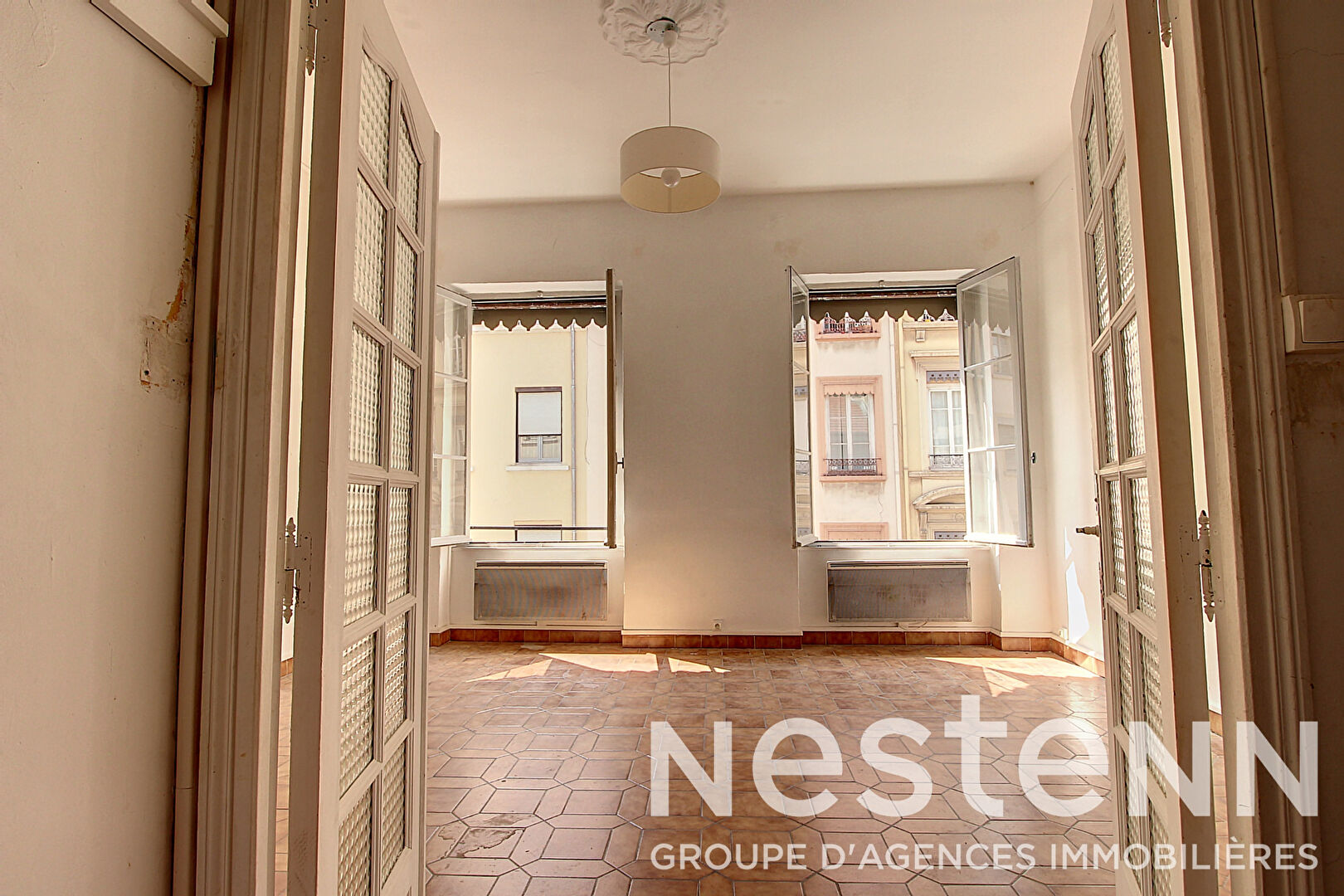 Exclusivite - Quartier St Pothin proche Quais - 89m2 en dernier etage
