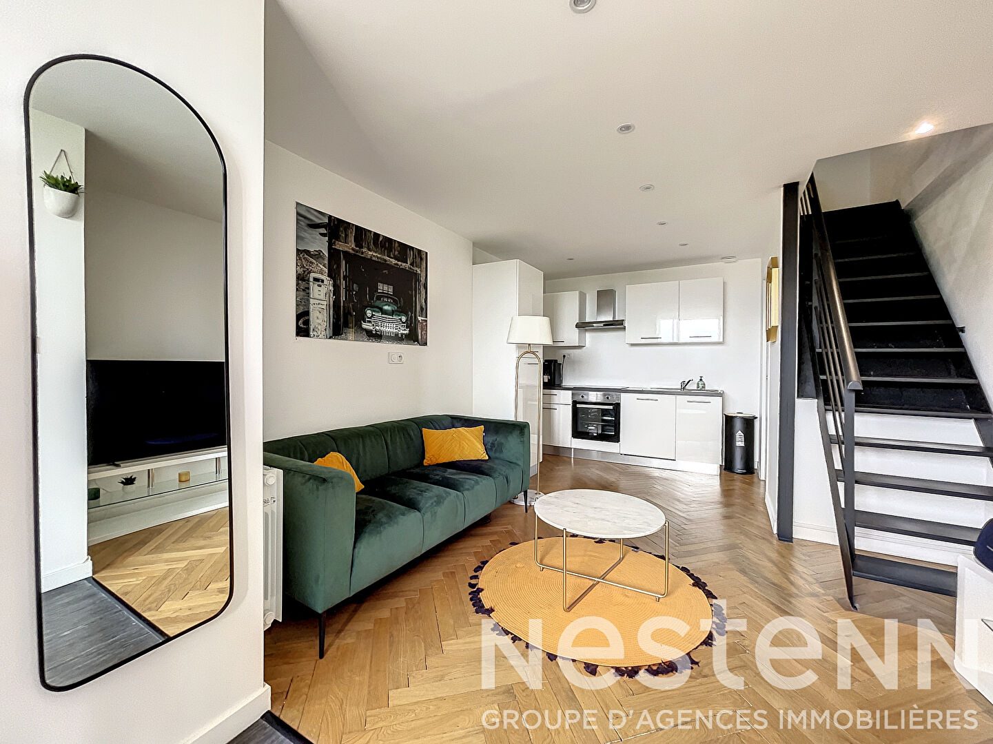 Appartement T1 Bis renove et moderne avec parking prive - 69500 BRON