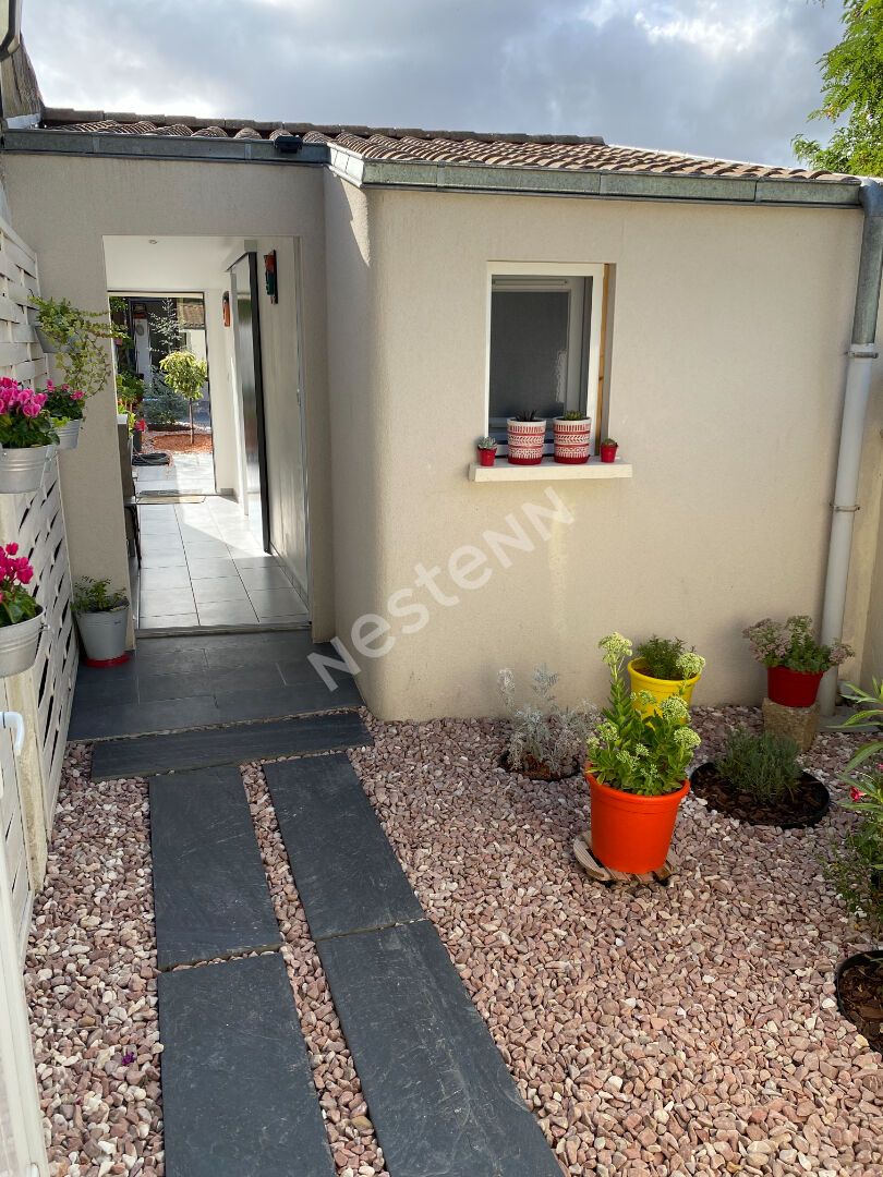 Rochefort- Maison pl.pied - 2 chambres - jardin paysagé clos.