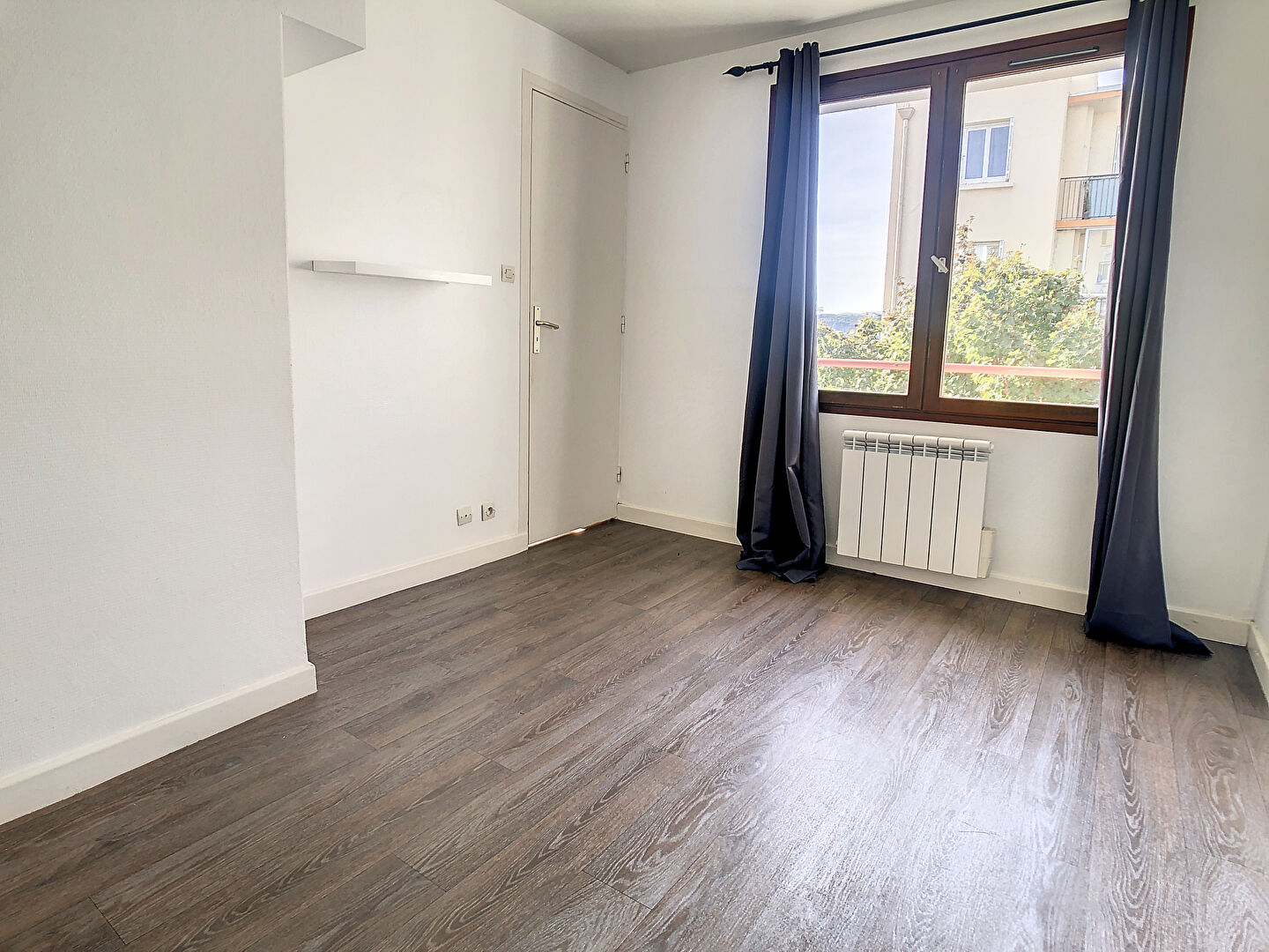 Valence DANTON T2 bis 43,35m2, balcon, facilites de stationnement ...