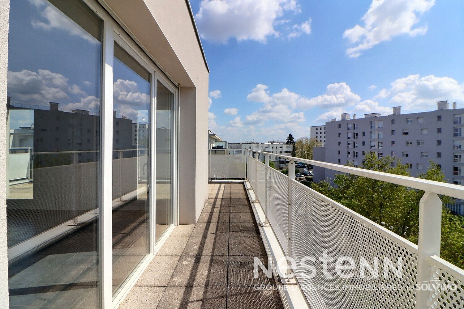 Appartement 4 pieces 93m2, Dernier Etage, Terrasse, Stationnement, Garage ferme