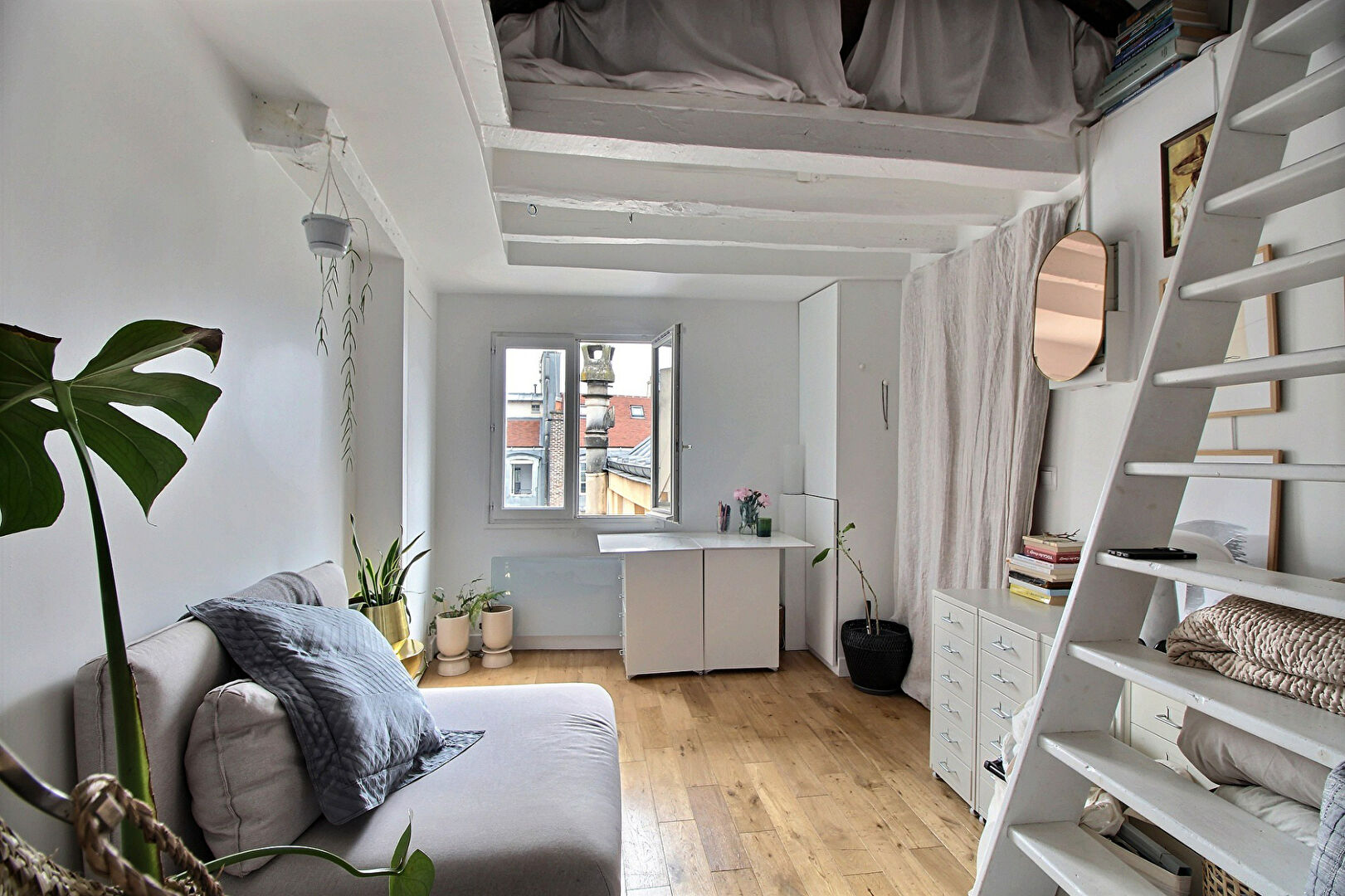 Marais - Studio au dernier etage avec mezzanines - Paris 75003