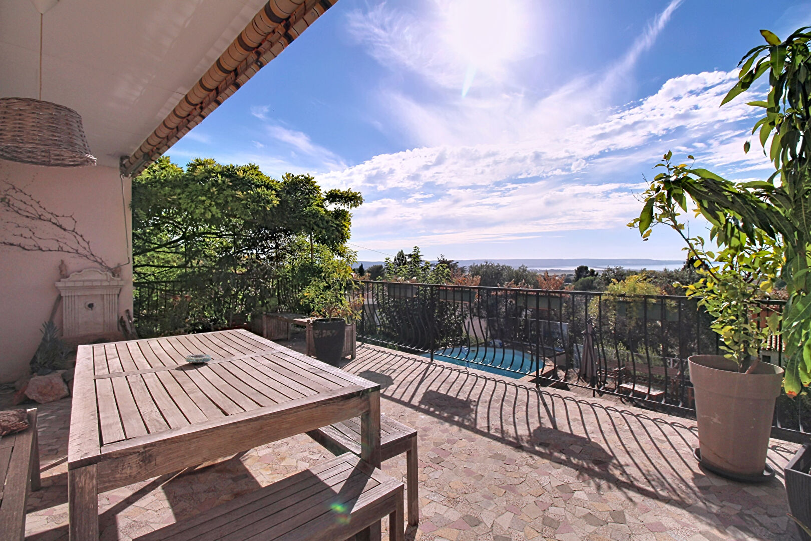 Maison familiale T7 de 210 m² avec vue panoramique sur l'étang ...