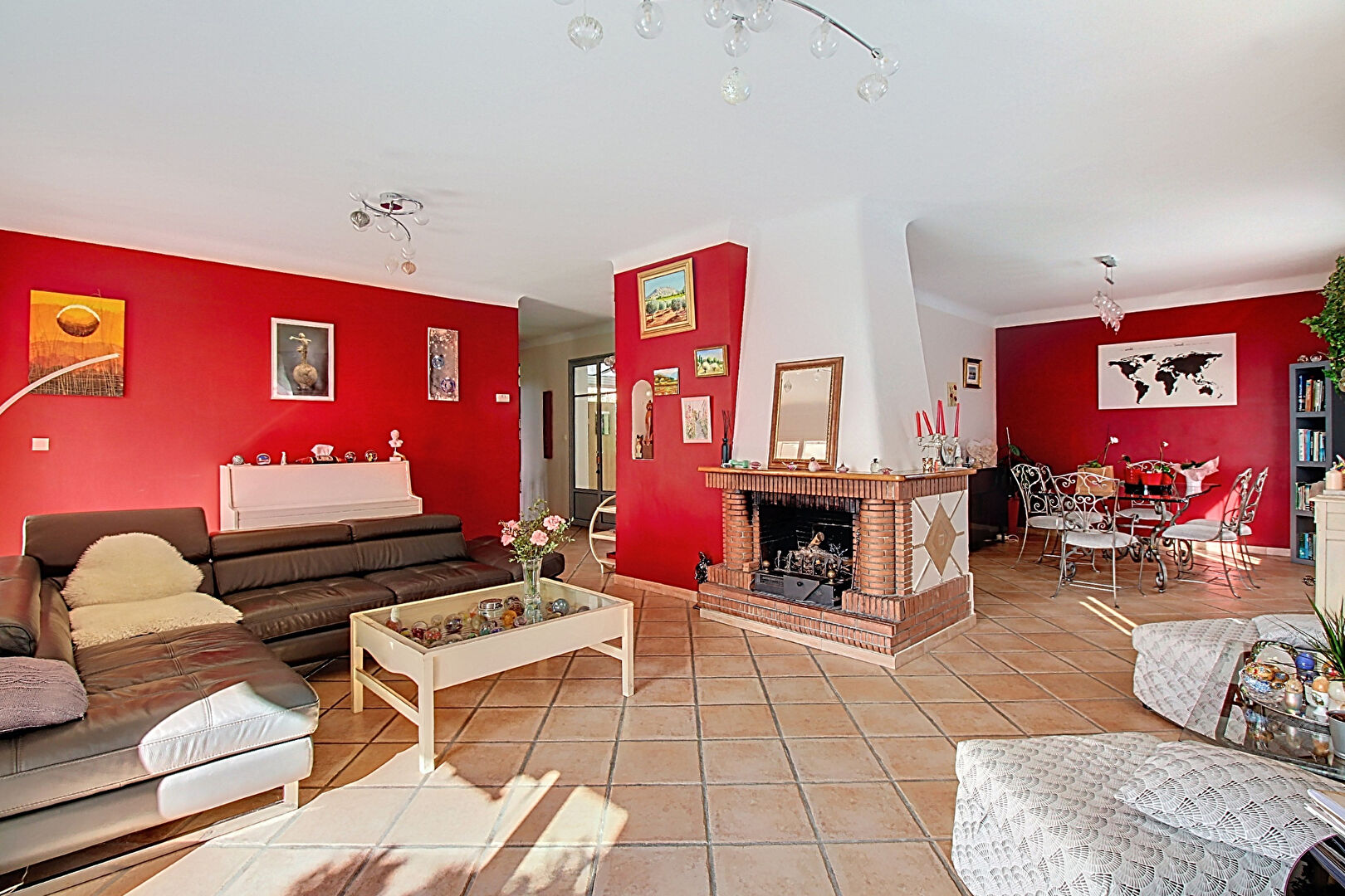 Maison familiale T7 de 210 m² avec vue panoramique sur l'étang ...